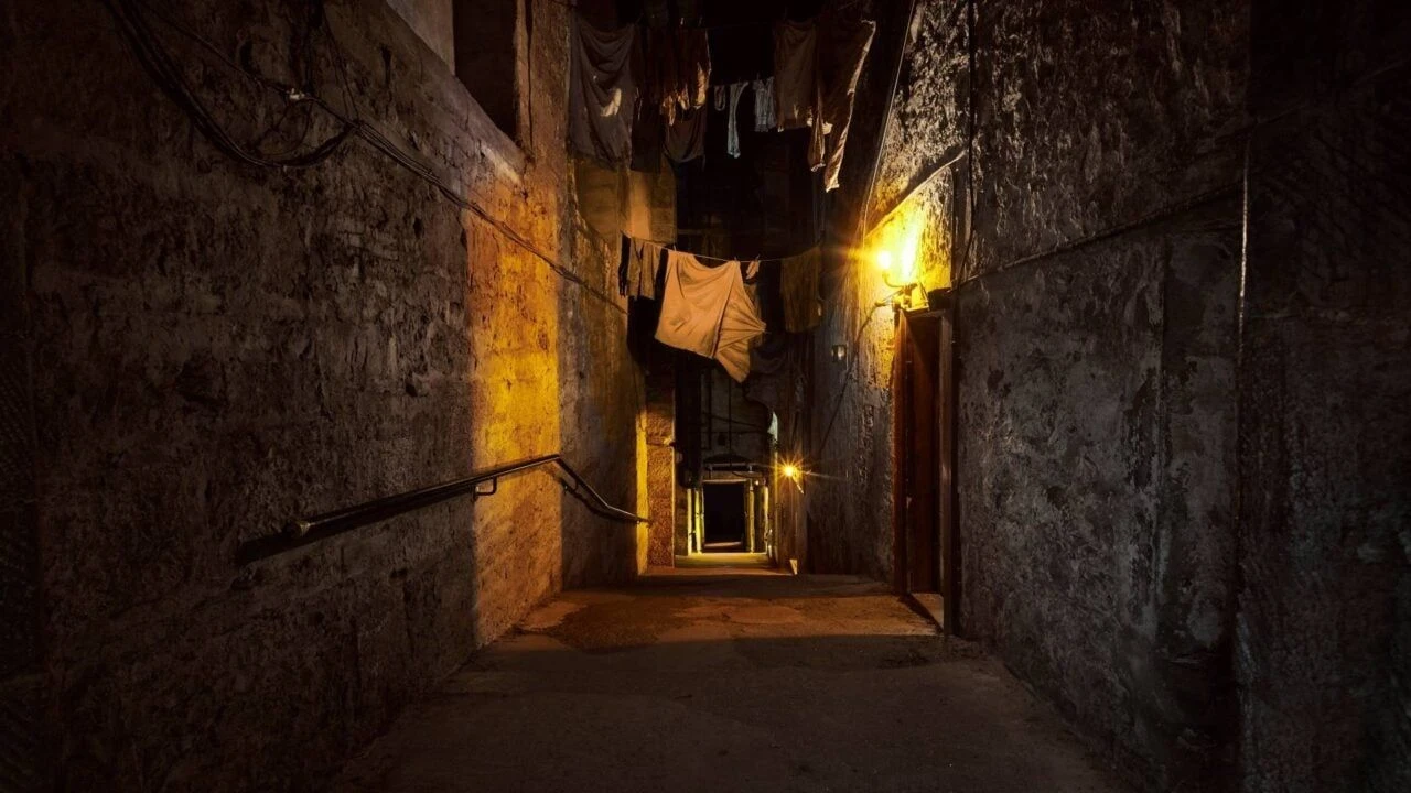 Explore The Hidden Edinburgh Through Street Found in a Library - Magazine
