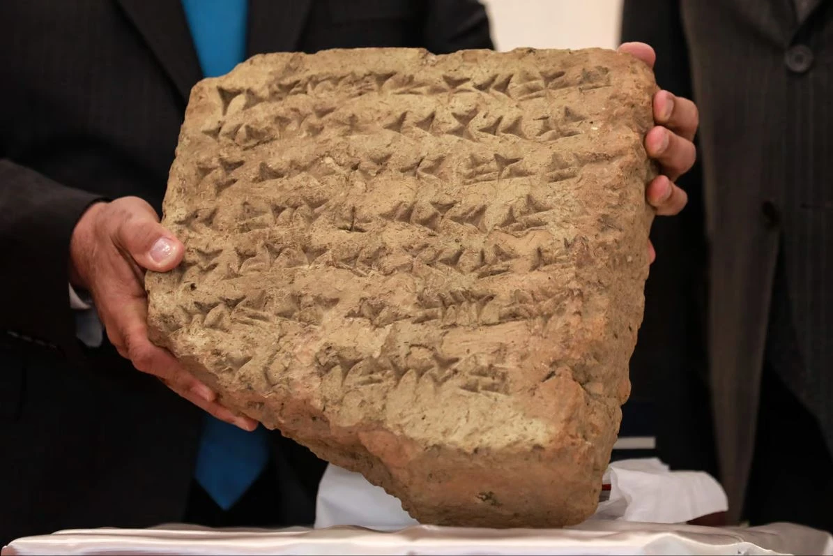 This Ancient Tablet Contains Some of The Earliest Writing - Magazine