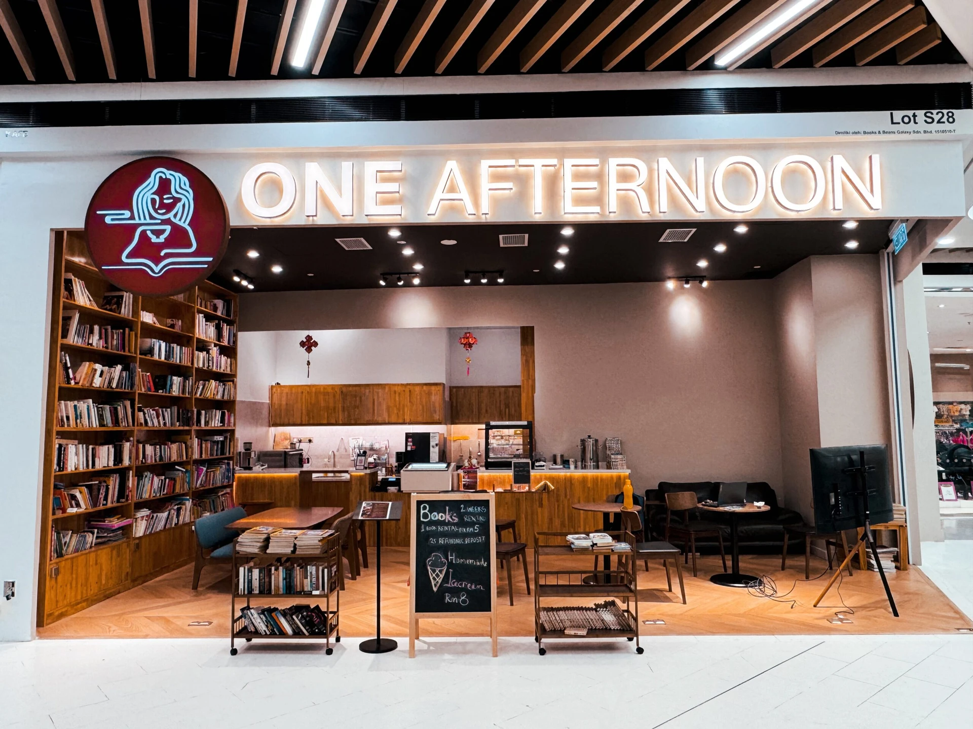 Meet the Malaysian Man Who Changed His Life to Open a Bookstore - Magazine
