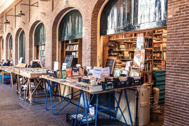A Book Lover’s Guide to Amsterdam - Magazine