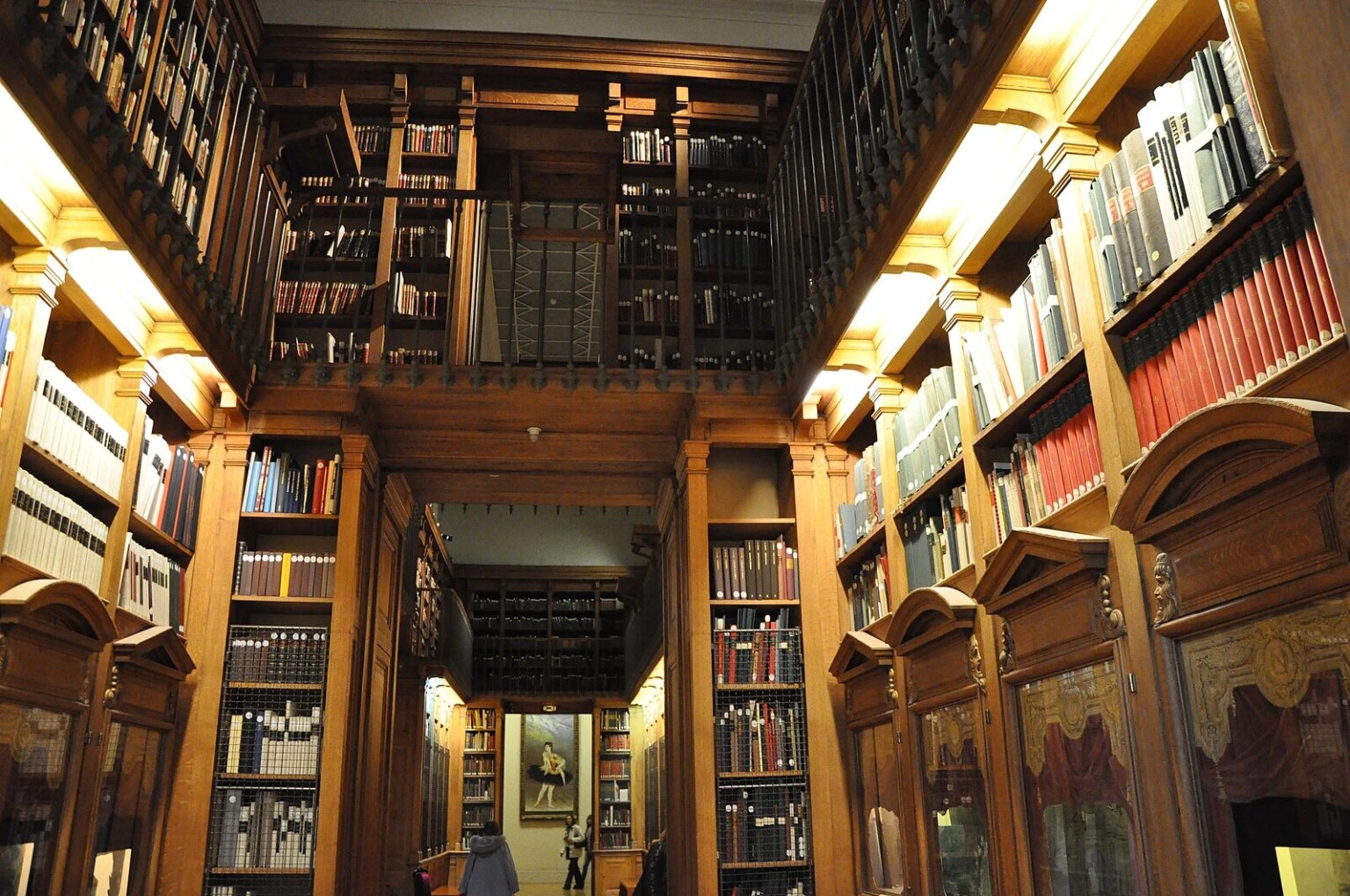 10 Must-Visit Libraries in Paris - Magazine