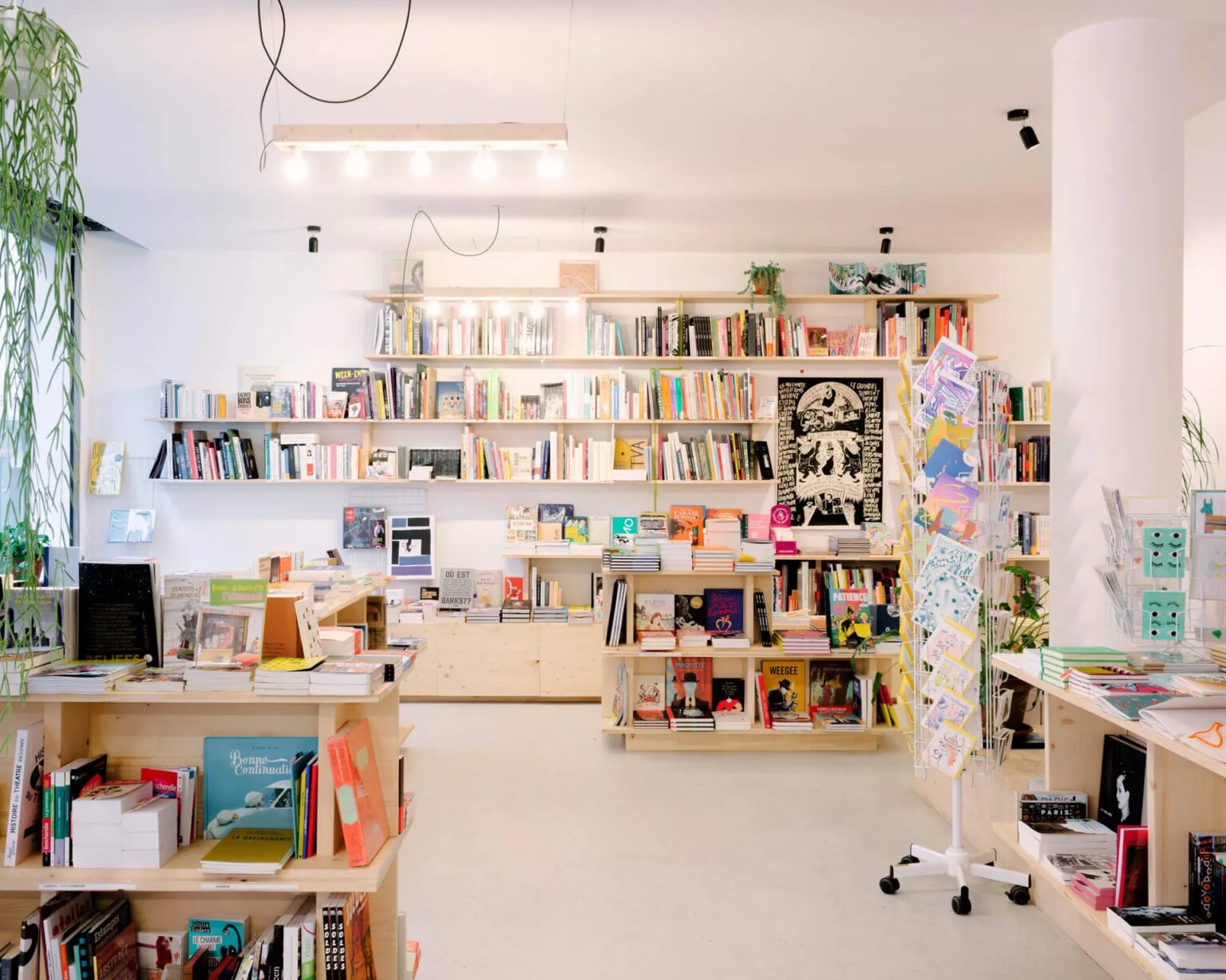 12 Cozy Book Cafés to Visit in Paris - Magazine