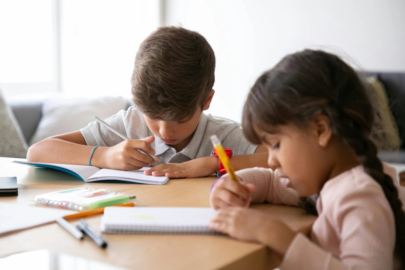 Why Reading on Paper Helps Kids Learn More Than Screens - Magazine