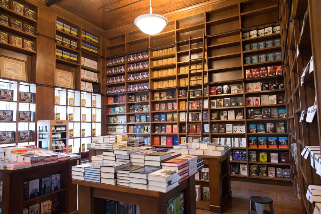 The 15 Most Beautiful Bookstores in the USA - Magazine